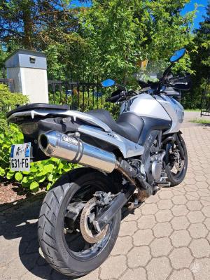 Black Suzuki DL 2005 in Pasvalys, with an engine capacity of 0.65 L and mileage of 44 thousand km for 2250 €, photo 9 on AUTOMOTO.COM.LV