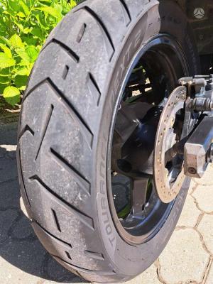 Black Suzuki DL 2005 in Pasvalys, with an engine capacity of 0.65 L and mileage of 44 thousand km for 2250 €, photo 15 on AUTOMOTO.COM.LV