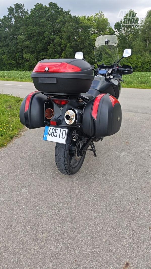 Black Suzuki DL 2005 in Panevezys, with an engine capacity of 0.65 L and mileage of 115 thousand km for 3900 €, photo 4 on AUTOMOTO.COM.LV