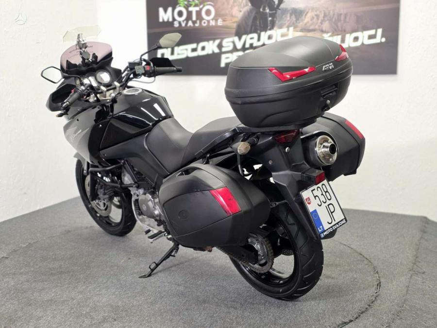 Black Suzuki DL 2005 in Panevezys, with an engine capacity of 0.65 L and mileage of 51 thousand km for 1950 €, photo 8 on AUTOMOTO.COM.LV