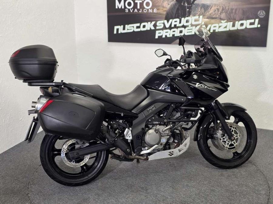 Black Suzuki DL 2005 in Panevezys, with an engine capacity of 0.65 L and mileage of 51 thousand km for 1950 €, photo 10 on AUTOMOTO.COM.LV