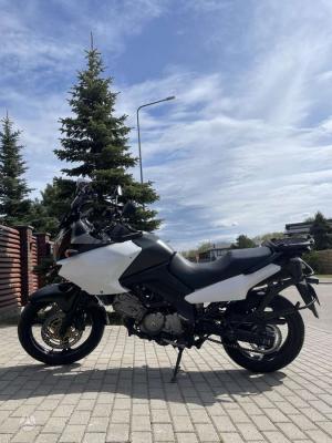 Black Suzuki DL 2005 in Klaipeda, with an engine capacity of 0.65 L and mileage of 46 thousand km for 2800 €, photo 4 on AUTOMOTO.COM.LV