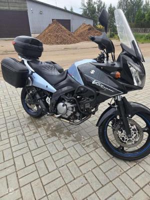 Black Suzuki DL 2006 in Taurage, with an engine capacity of 0.65 L and mileage of 71 thousand km for 2750 €, photo 5 on AUTOMOTO.COM.LV