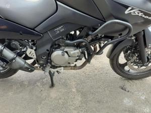 Melns Suzuki DL 2007 Panevēža, ar dzinēja tilpumu 0.65 L un nobraukumu 49 tūkst. km par 2100 €, foto 6 vietnē AUTOMOTO.COM.LV