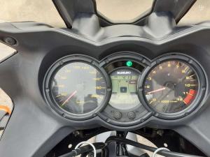 Melns Suzuki DL 2007 Panevēža, ar dzinēja tilpumu 0.65 L un nobraukumu 49 tūkst. km par 2100 €, foto 8 vietnē AUTOMOTO.COM.LV