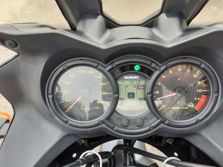 Melns Suzuki DL 2007 Panevēža, ar dzinēja tilpumu 0.65 L un nobraukumu 49 tūkst. km par 2100 €, foto 8 vietnē AUTOMOTO.COM.LV