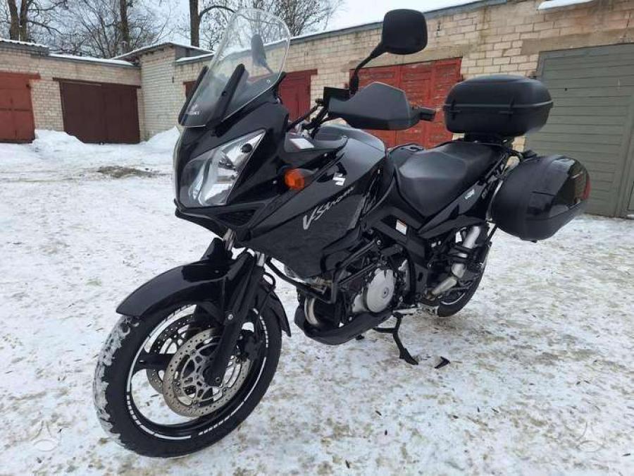 Black Suzuki DL 2007 in Elektrenai, with an engine capacity of 1.00 L and mileage of 31 thousand km for 3750 €, photo 8 on AUTOMOTO.COM.LV