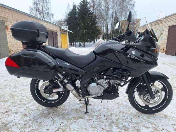 Suzuki DL 2007 in Elektrenai on AUTOMOTO.COM.LV Black Suzuki DL 2007 in Elektrenai, with an engine capacity of 1.00 L and mileage of 31 thousand km for 3750 €, photo 10 on AUTOMOTO.COM.LV