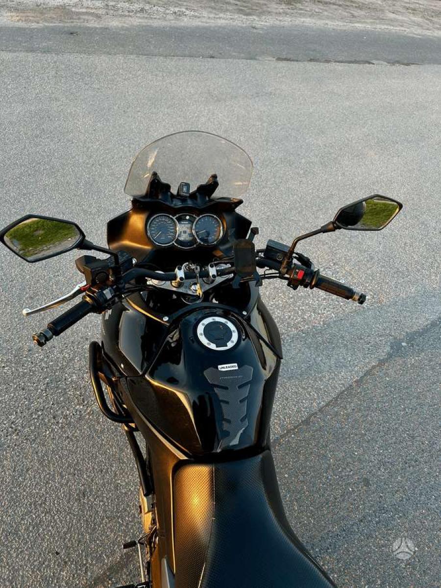 Black Suzuki DL 2008 in Vilnius, with an engine capacity of 1.00 L and mileage of 60 thousand km for 3150 €, photo 7 on AUTOMOTO.COM.LV