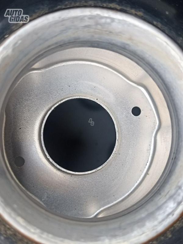 Melns Suzuki DL 2010 Kauņa, ar dzinēja tilpumu 0.65 L un nobraukumu 19 tūkst. km par 4200 €, foto 6 vietnē AUTOMOTO.COM.LV