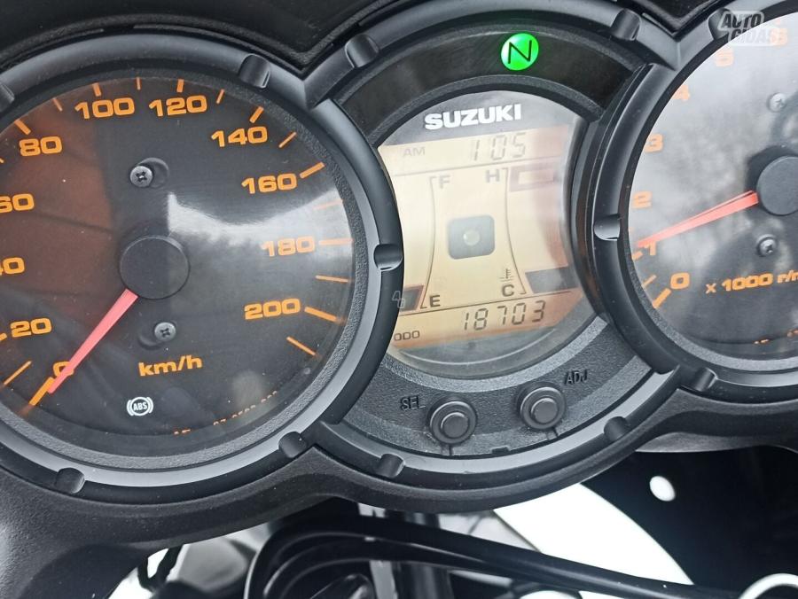 Black Suzuki DL 2010 in Kaunas, with an engine capacity of 0.65 L and mileage of 19 thousand km for 4200 €, photo 12 on AUTOMOTO.COM.LV