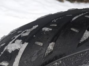 Black Suzuki DL 2010 in Kaunas, with an engine capacity of 0.65 L and mileage of 19 thousand km for 4200 €, photo 15 on AUTOMOTO.COM.LV