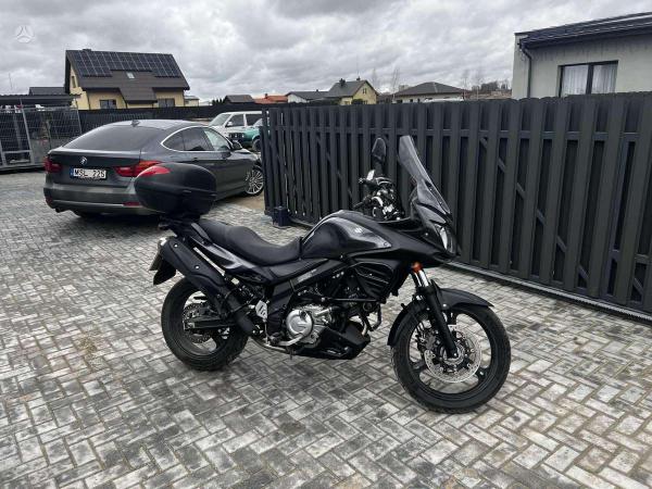 Melns Suzuki DL 2013 Šauļi, ar dzinēja tilpumu 0.65 L un nobraukumu 54 tūkst. km par 3500 €, foto 1 vietnē AUTOMOTO.COM.LV