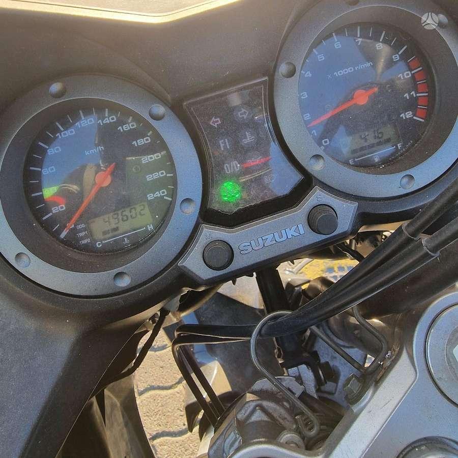 Blue Suzuki DL 2005 in Klaipeda, with an engine capacity of 1.00 L and mileage of 50 thousand km for 2800 €, photo 6 on AUTOMOTO.COM.LV