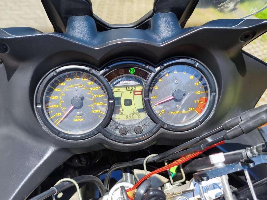 Синий Сузуки DL 2006 в Вильнюс, объемом двигателя 0.65 л и пробегом 58 тыс. км за 2400 €, фото 8 на AUTOMOTO.COM.LV