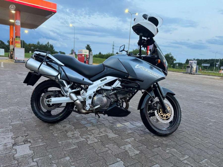 Pelēks Suzuki DL 2002 Alīta, ar dzinēja tilpumu 1.00 L un nobraukumu 83 tūkst. km par 2200 €, foto 4 vietnē AUTOMOTO.COM.LV