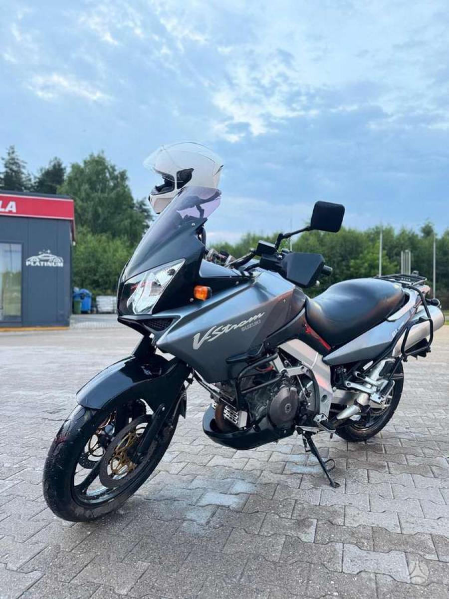 Pelēks Suzuki DL 2002 Alīta, ar dzinēja tilpumu 1.00 L un nobraukumu 83 tūkst. km par 2200 €, foto 5 vietnē AUTOMOTO.COM.LV