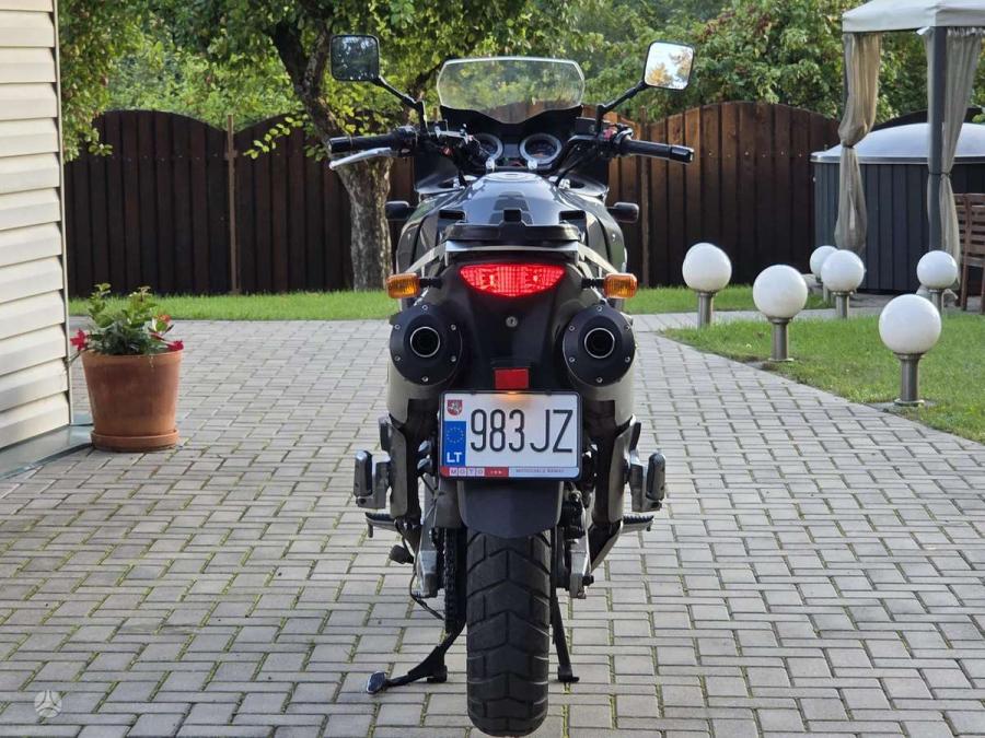 Pelēks Suzuki DL 2003 Viļņa, ar dzinēja tilpumu 1.00 L un nobraukumu 49 tūkst. km par 2850 €, foto 4 vietnē AUTOMOTO.COM.LV