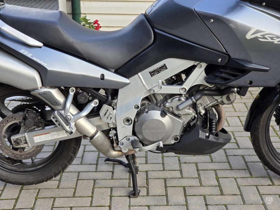 Grey Suzuki DL 2003 in Vilnius, with an engine capacity of 1.00 L and mileage of 49 thousand km for 2600 €, photo 6 on AUTOMOTO.COM.LV