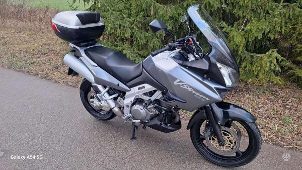 Pelēks Suzuki DL 2005 Kauņa, ar dzinēja tilpumu 1.00 L un nobraukumu 55 tūkst. km par 2700 €, foto 4 vietnē AUTOMOTO.COM.LV