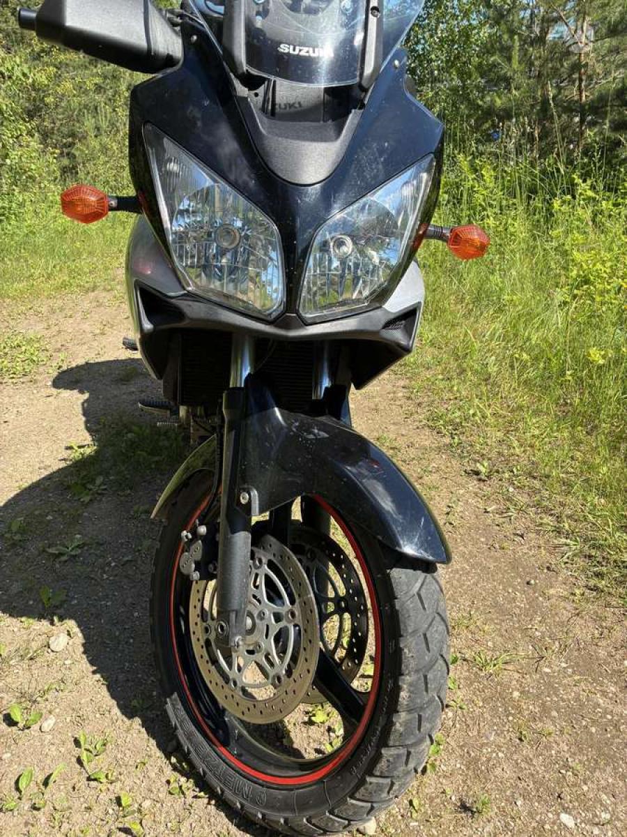 Pelēks Suzuki DL 2005 Ukmergė, ar dzinēja tilpumu 0.65 L un nobraukumu 67 tūkst. km par 2700 €, foto 5 vietnē AUTOMOTO.COM.LV