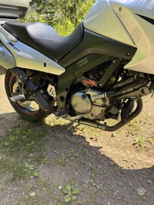 Pelēks Suzuki DL 2005 Ukmergė, ar dzinēja tilpumu 0.65 L un nobraukumu 67 tūkst. km par 2700 €, foto 6 vietnē AUTOMOTO.COM.LV