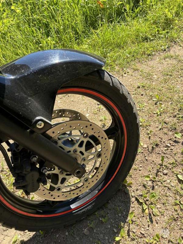 Pelēks Suzuki DL 2005 Ukmergė, ar dzinēja tilpumu 0.65 L un nobraukumu 67 tūkst. km par 2700 €, foto 7 vietnē AUTOMOTO.COM.LV