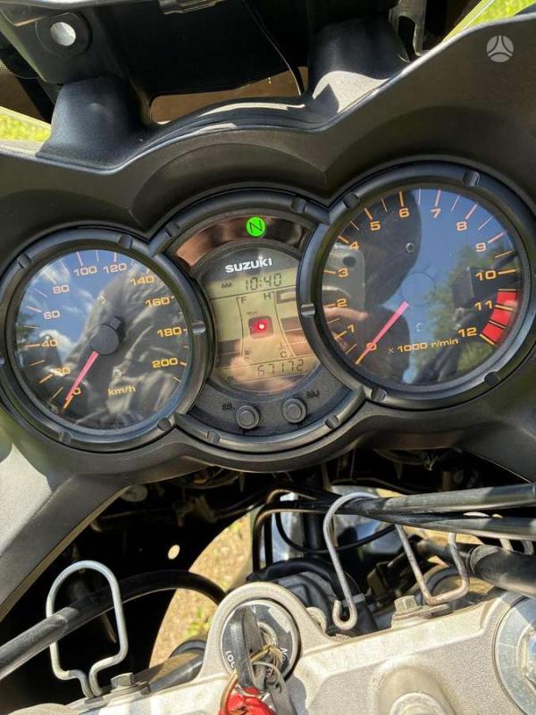 Pelēks Suzuki DL 2005 Ukmergė, ar dzinēja tilpumu 0.65 L un nobraukumu 67 tūkst. km par 2700 €, foto 8 vietnē AUTOMOTO.COM.LV