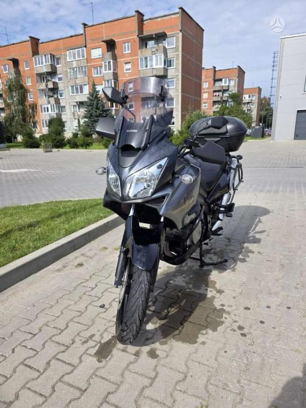 Серый Сузуки DL 2007 в Кретинга, объемом двигателя 1.00 л и пробегом 75 тыс. км за 3499 €, фото 1 на AUTOMOTO.COM.LV