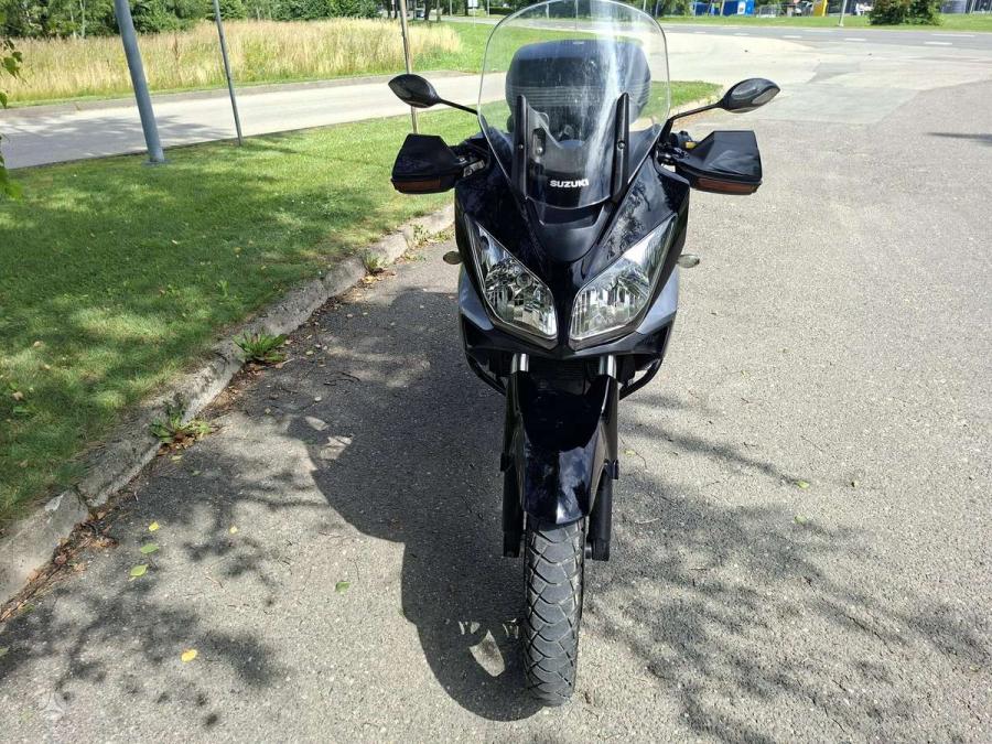 Grey Suzuki DL 2008 in Taurage, with an engine capacity of 0.65 L and mileage of 61 thousand km for 3200 €, photo 4 on AUTOMOTO.COM.LV