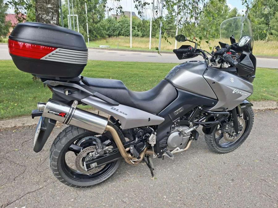 Grey Suzuki DL 2008 in Taurage, with an engine capacity of 0.65 L and mileage of 61 thousand km for 3200 €, photo 6 on AUTOMOTO.COM.LV