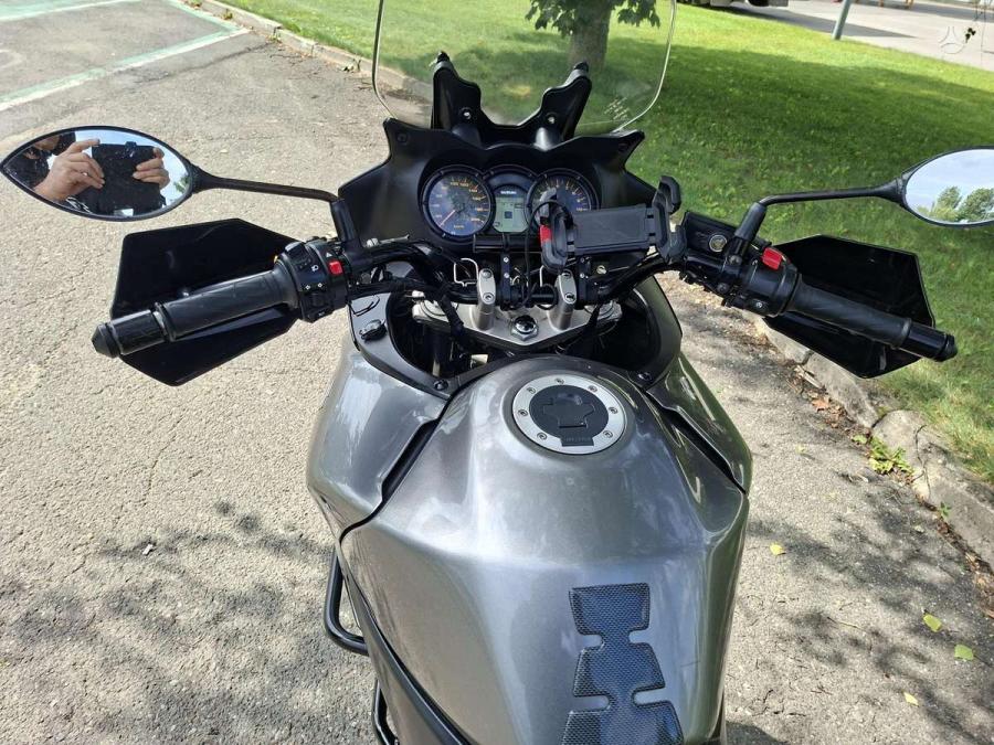 Grey Suzuki DL 2008 in Taurage, with an engine capacity of 0.65 L and mileage of 61 thousand km for 3200 €, photo 7 on AUTOMOTO.COM.LV