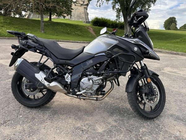Grey Suzuki DL 2021 in Kaunas, with an engine capacity of 0.65 L and mileage of 55 thousand km for 4350 €, photo 10 on AUTOMOTO.COM.LV