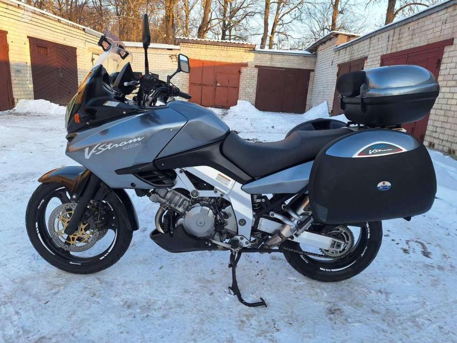 Suzuki DL 2002 Prienai, ar dzinēja tilpumu 1.00 L un nobraukumu 35 tūkst. km par 3350 €, foto 4 vietnē AUTOMOTO.COM.LV