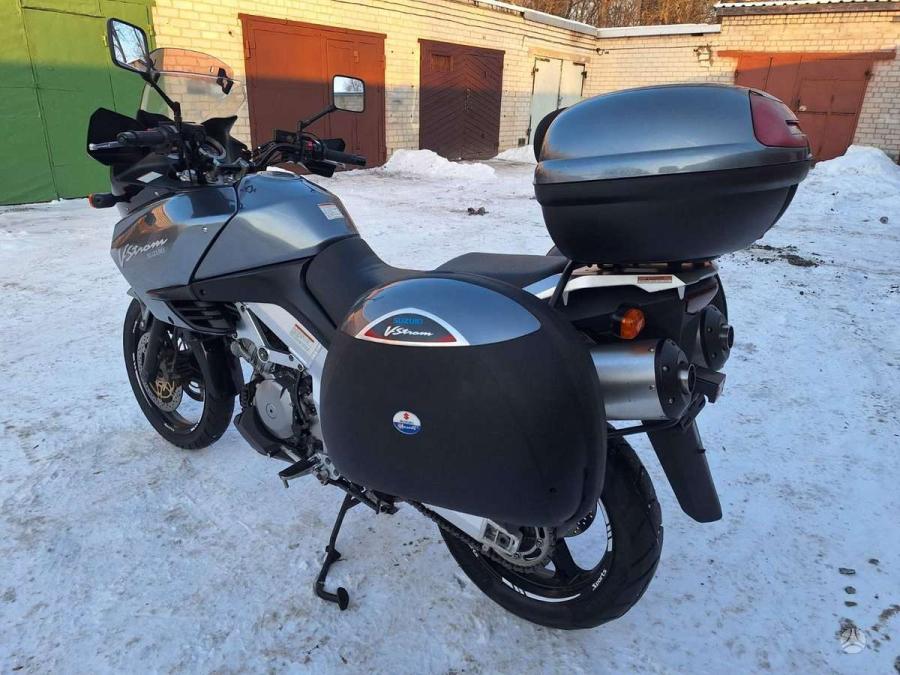 Suzuki DL 2002 Prienai, ar dzinēja tilpumu 1.00 L un nobraukumu 35 tūkst. km par 3350 €, foto 5 vietnē AUTOMOTO.COM.LV