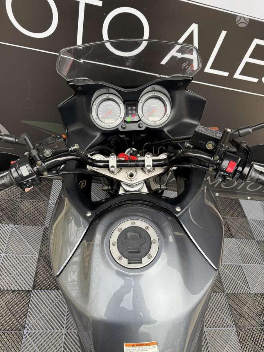Suzuki DL 2002 in Prienai, with an engine capacity of 1.00 L and mileage of 51 thousand km for 3199 €, photo 10 on AUTOMOTO.COM.LV