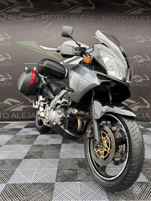 Suzuki DL 2002 in Prienai, with an engine capacity of 1.00 L and mileage of 0 thousand km for 3250 €, photo 1 on AUTOMOTO.COM.LV