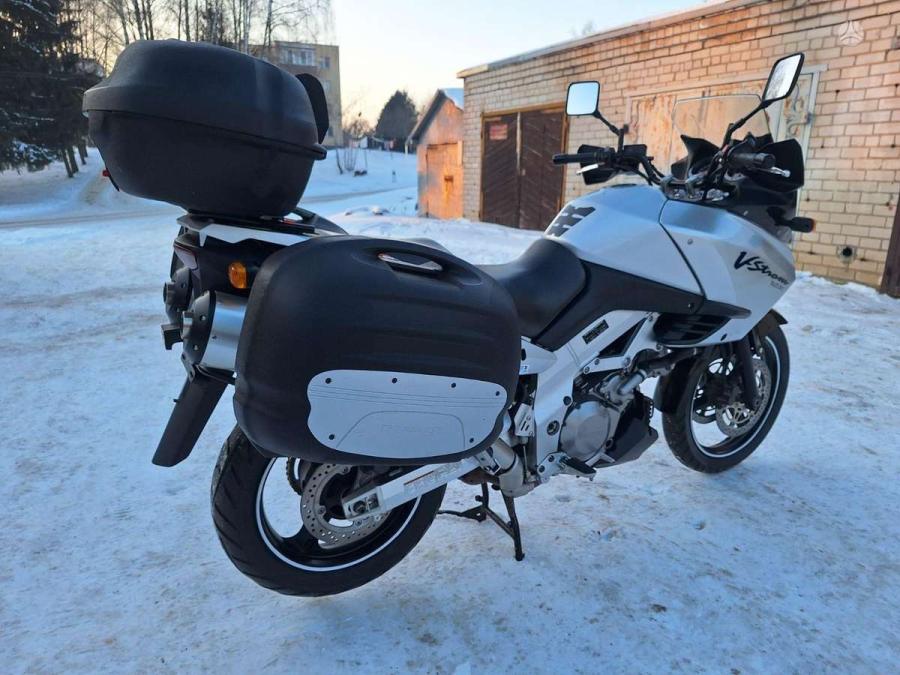 Suzuki DL 2003 Prienai, ar dzinēja tilpumu 1.00 L un nobraukumu 42 tūkst. km par 3350 €, foto 12 vietnē AUTOMOTO.COM.LV