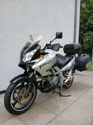 Suzuki DL 2003 Prienai, ar dzinēja tilpumu 1.00 L un nobraukumu 42 tūkst. km par 3250 €, foto 8 vietnē AUTOMOTO.COM.LV