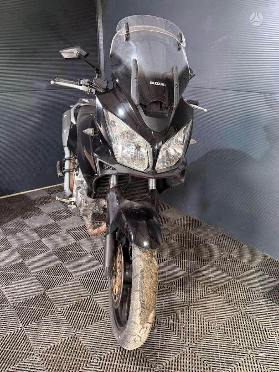 Suzuki DL 2004 in Taurage, with an engine capacity of 0.65 L and mileage of 45 thousand km for 1650 €, photo 1 on AUTOMOTO.COM.LV