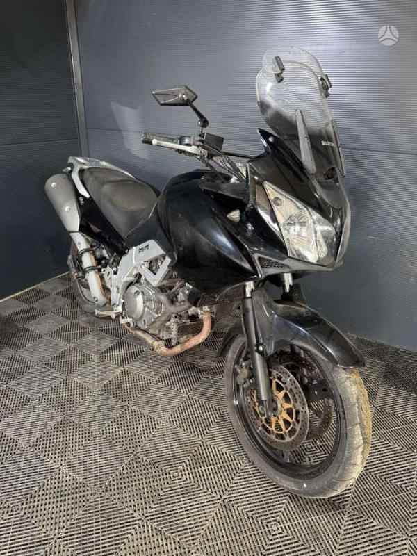 Suzuki DL 2004 in Taurage, with an engine capacity of 0.65 L and mileage of 45 thousand km for 1650 €, photo 3 on AUTOMOTO.COM.LV