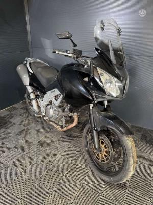 Suzuki DL 2004 in Taurage, with an engine capacity of 0.65 L and mileage of 45 thousand km for 1650 €, photo 4 on AUTOMOTO.COM.LV