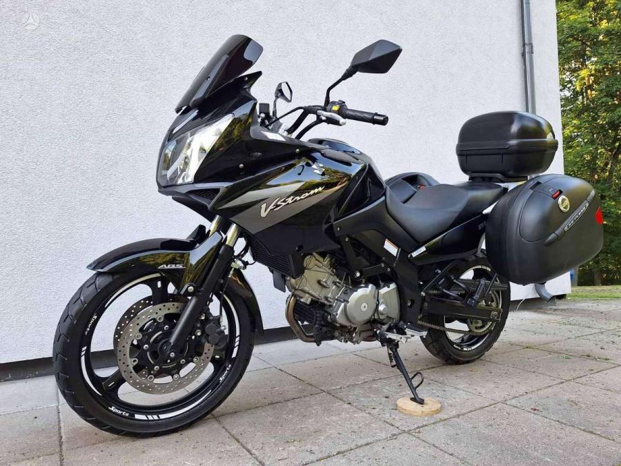 Suzuki DL 2006 Prienai, ar dzinēja tilpumu 0.65 L un nobraukumu 32 tūkst. km par 3350 €, foto 1 vietnē AUTOMOTO.COM.LV