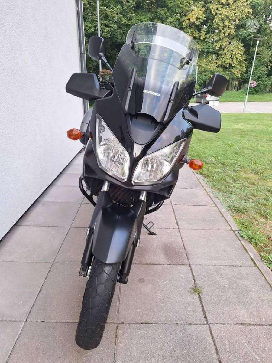 Suzuki DL 2006 in Prienai, with an engine capacity of 0.65 L and mileage of 46 thousand km for 3150 €, photo 17 on AUTOMOTO.COM.LV