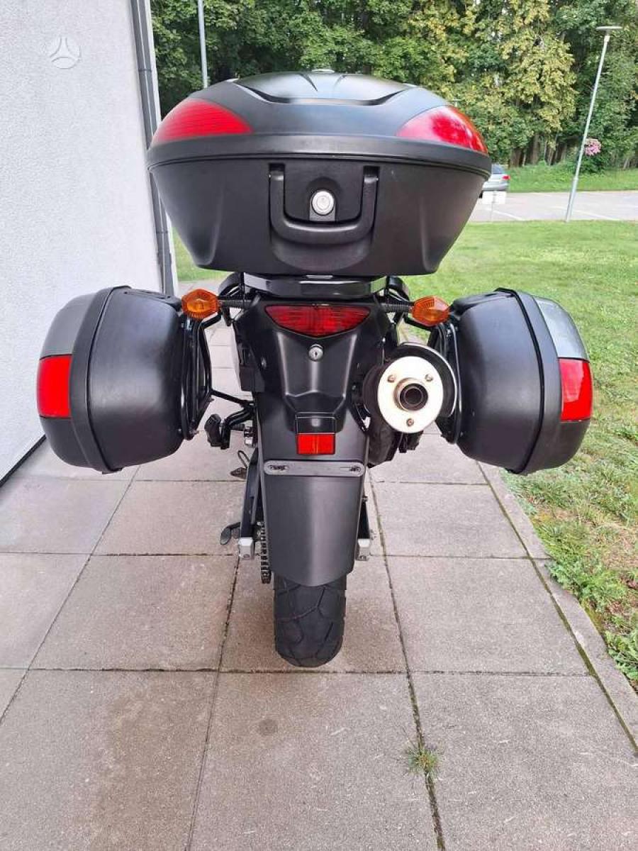 Suzuki DL 2006 in Prienai, with an engine capacity of 0.65 L and mileage of 46 thousand km for 3150 €, photo 18 on AUTOMOTO.COM.LV
