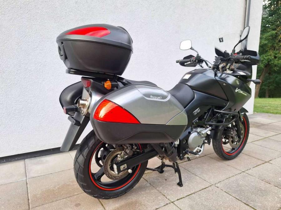 Suzuki DL 2006 in Prienai, with an engine capacity of 0.65 L and mileage of 46 thousand km for 3150 €, photo 25 on AUTOMOTO.COM.LV