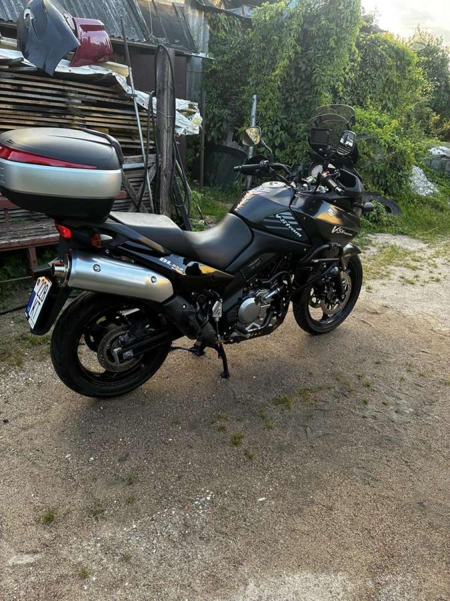 Suzuki DL 2007 in Trakai, with an engine capacity of 0.65 L and mileage of 69 thousand km for 3000 €, photo 8 on AUTOMOTO.COM.LV