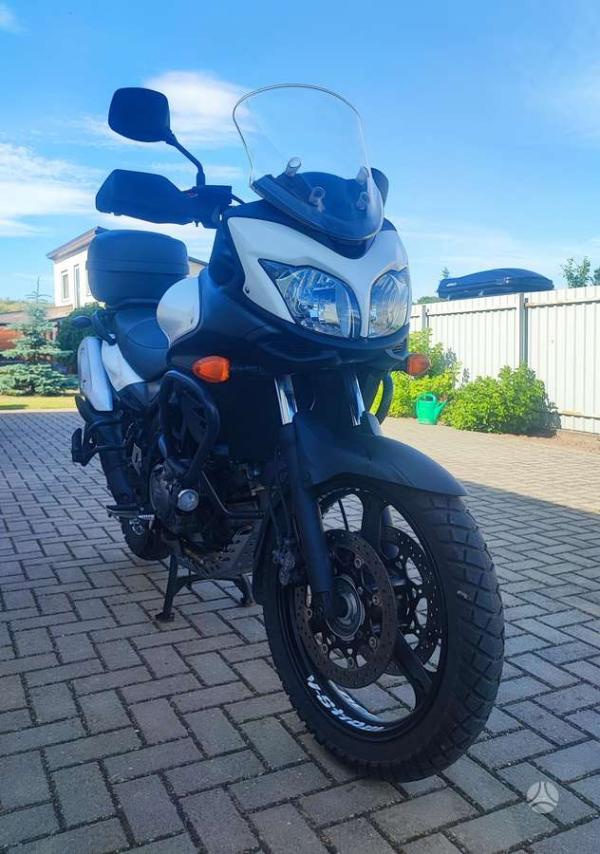 Suzuki DL 2012 Kauņa, ar dzinēja tilpumu 0.65 L un nobraukumu 75 tūkst. km par 3600 €, foto 1 vietnē AUTOMOTO.COM.LV