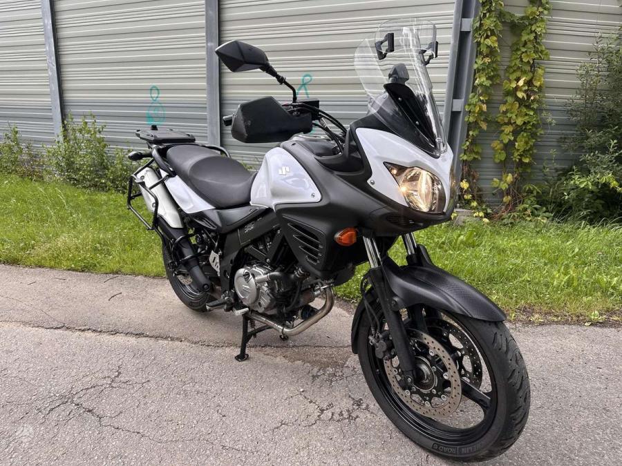 Suzuki DL 2014 in Kaunas, with an engine capacity of 0.65 L and mileage of 58 thousand km for 3550 €, photo 1 on AUTOMOTO.COM.LV