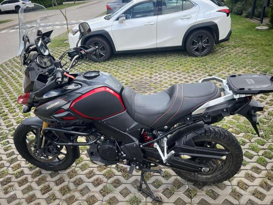 Suzuki DL 2014 Viļņa, ar dzinēja tilpumu 1.04 L un nobraukumu 85 tūkst. km par 4850 €, foto 5 vietnē AUTOMOTO.COM.LV
